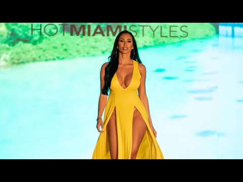 How small was that bikini ! BTS of FLL Fashion-week HMS