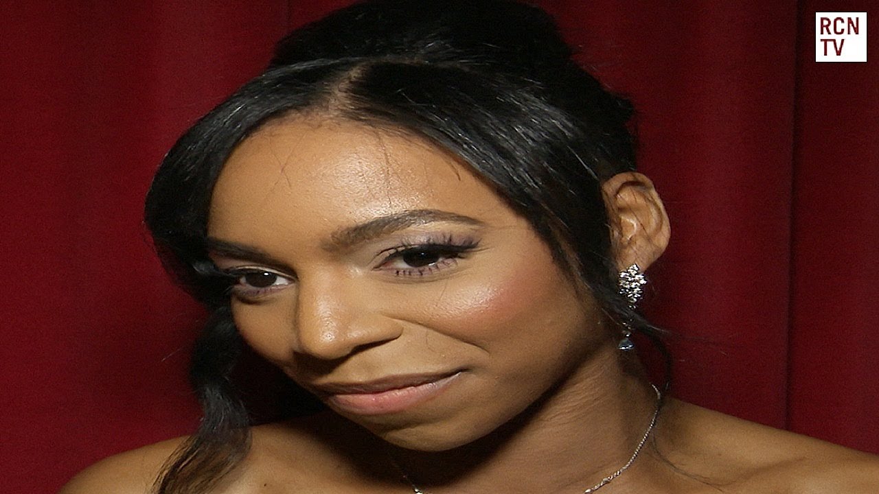 Pippa Bennett-Warner Interview A Bit Of Light Premiere - YouTube