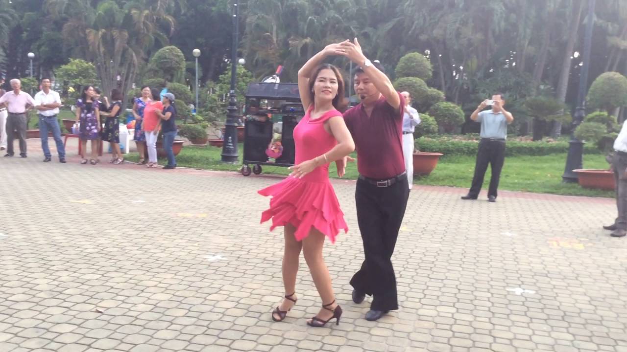 Rumba căn bản | CLB Khiêu vũ dưỡng sinh Nhịp sống vui | RUMBA basic for ...