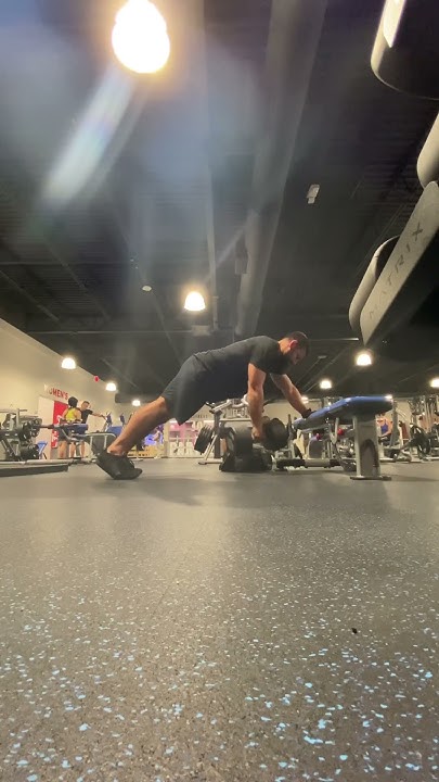 Bench Plank DB Row - YouTube