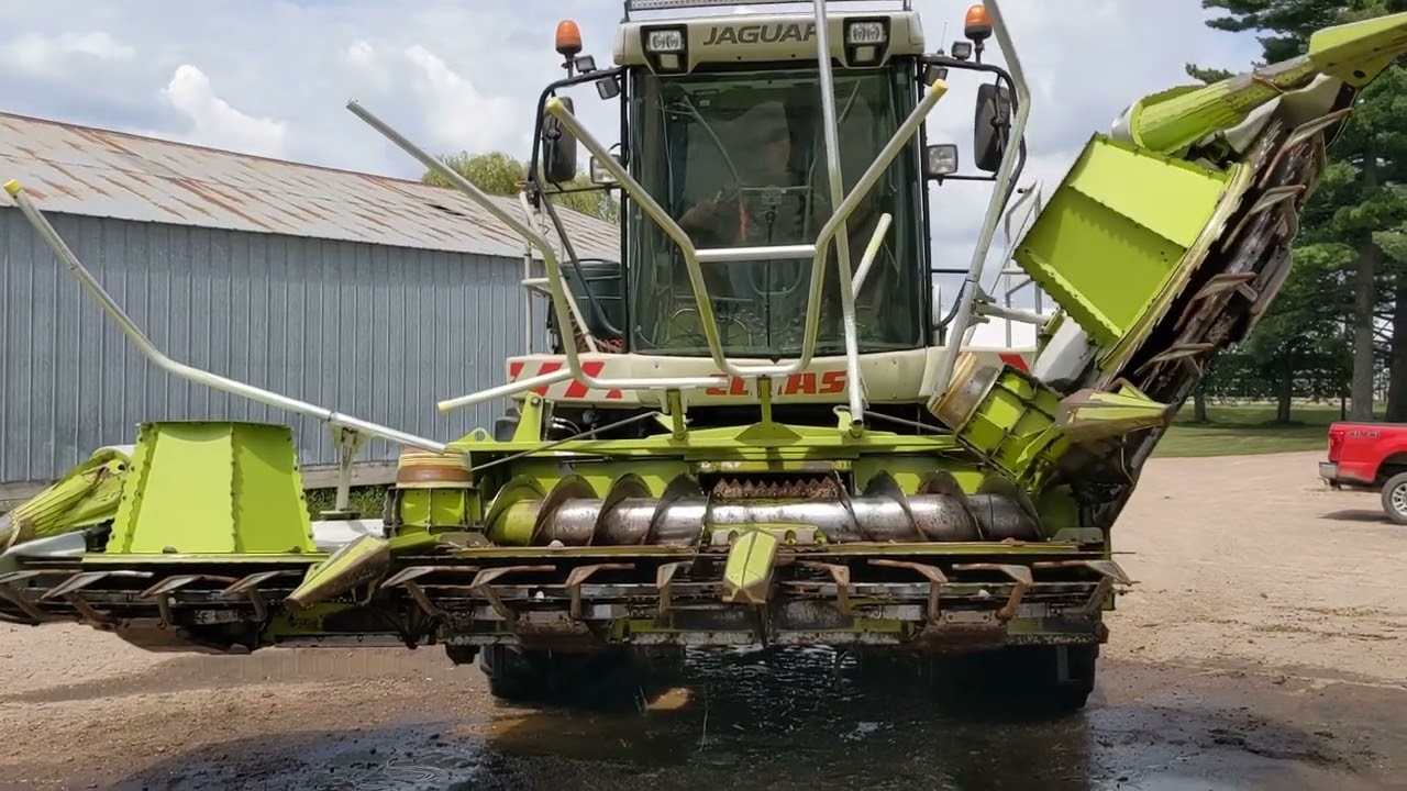Claas RU600 Corn Head Video 3 - YouTube