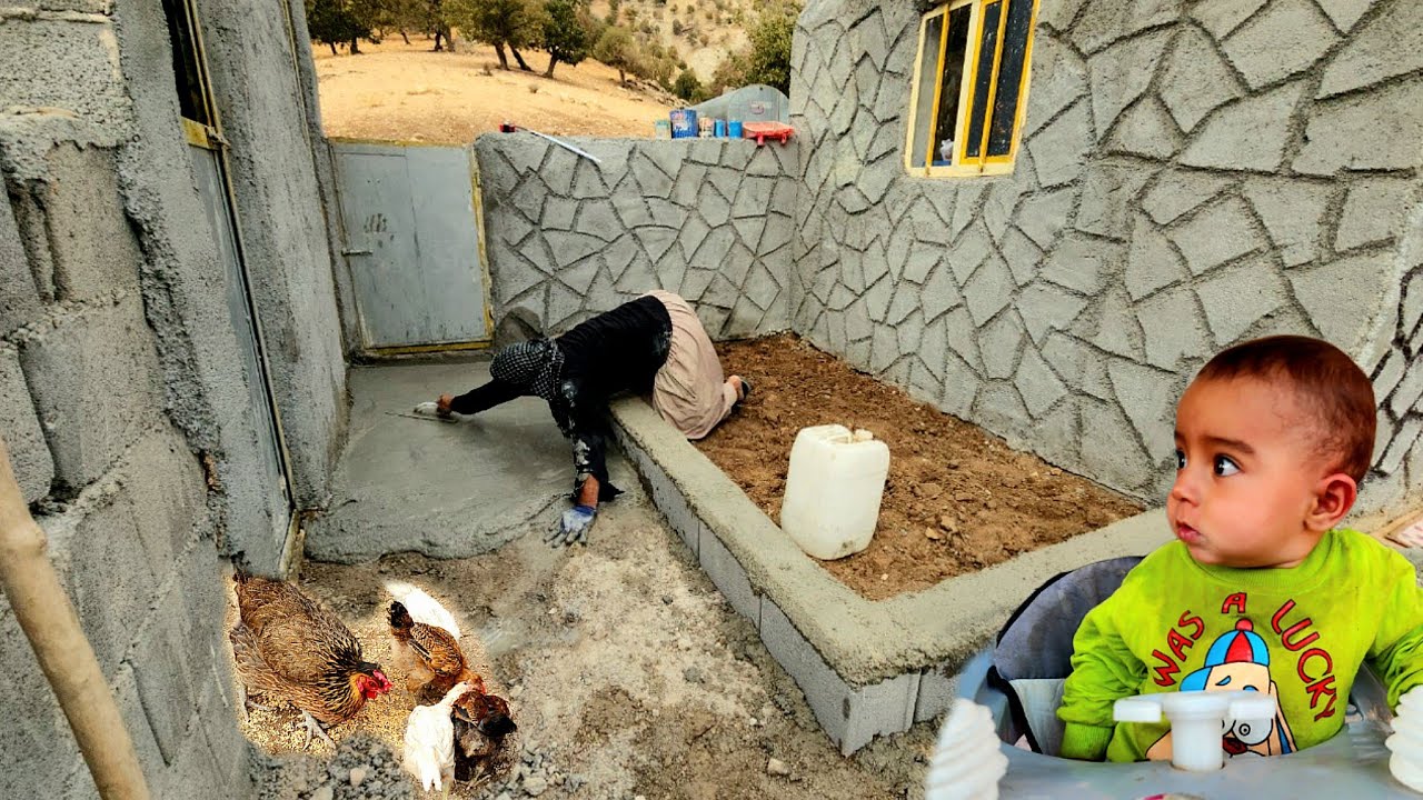 The Heartwarming Story of a Nomadic Father and His Baby in the ...
