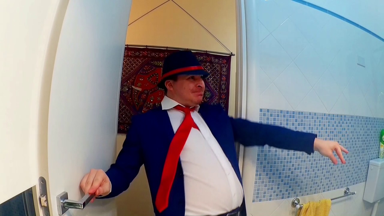 Manfredi Di Liberto "La dura vita del ballerino della Tim..." - YouTube