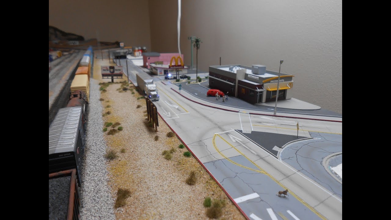 N Scale Mojave Desert Layout: Introduction - YouTube