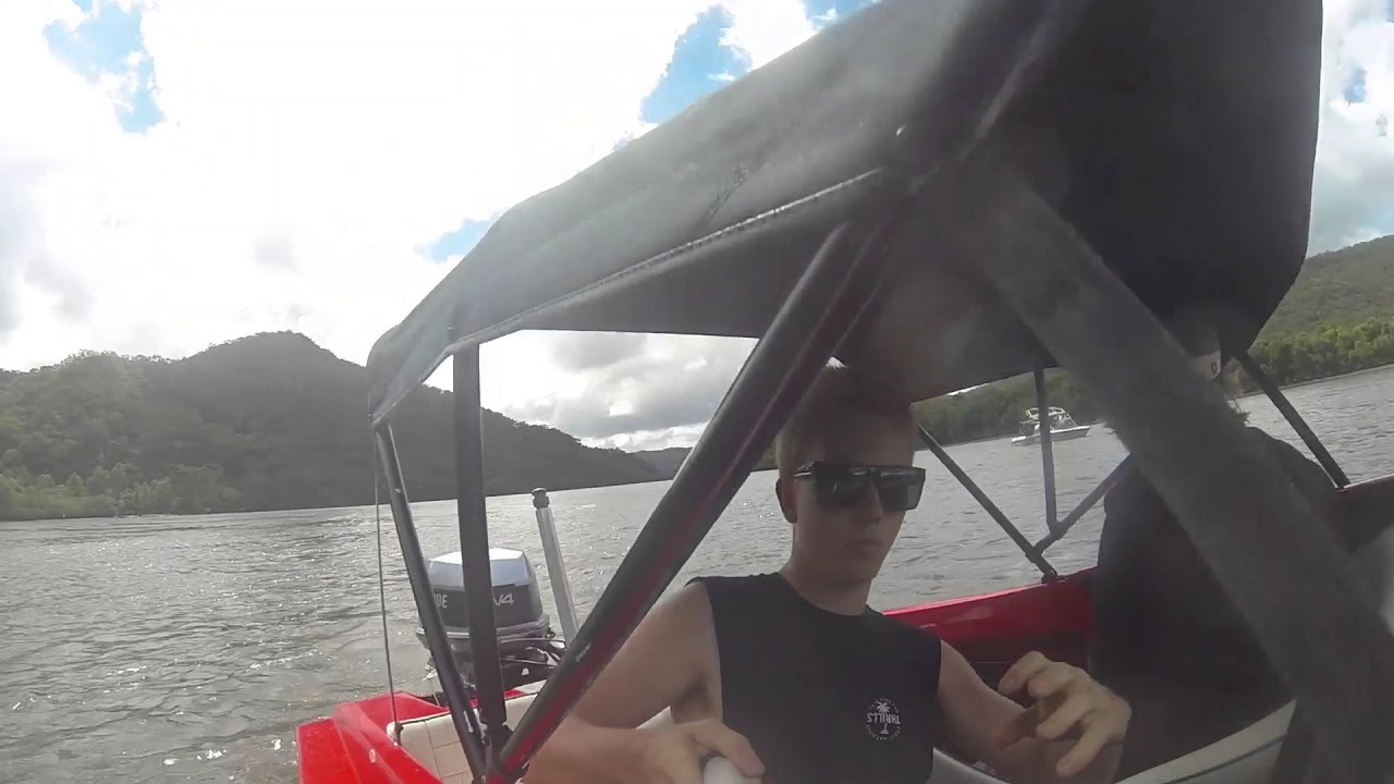 Crazy boats - YouTube