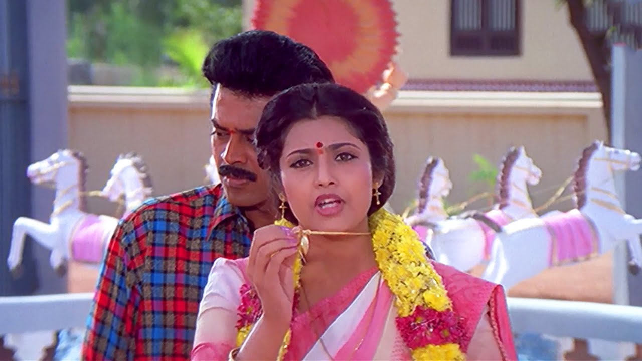 ఒక ఆడపిల్ల మేడలో పసుపుతాడు తెంచుతారా ! Venkatesh And Meena Emotional ...