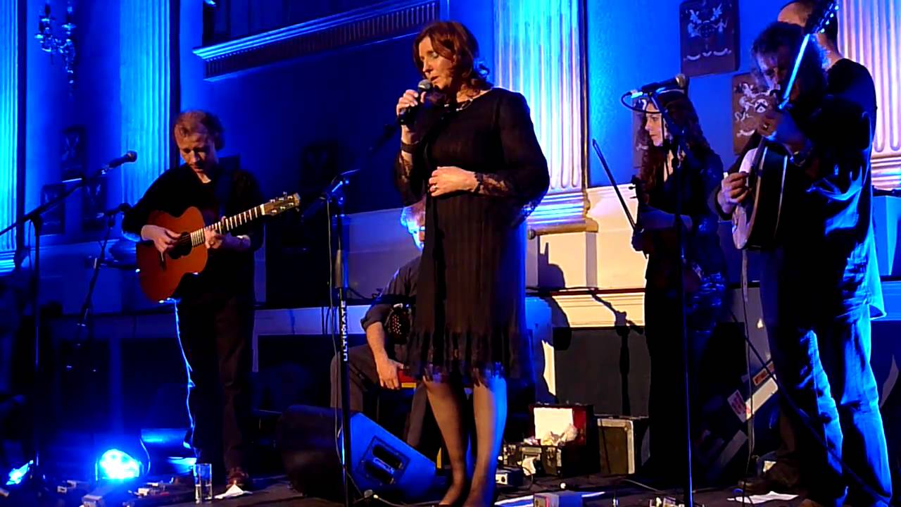 FIAT GenSec Brid Dooley singing @ Closing Dinner FIAT WC 2010 - YouTube