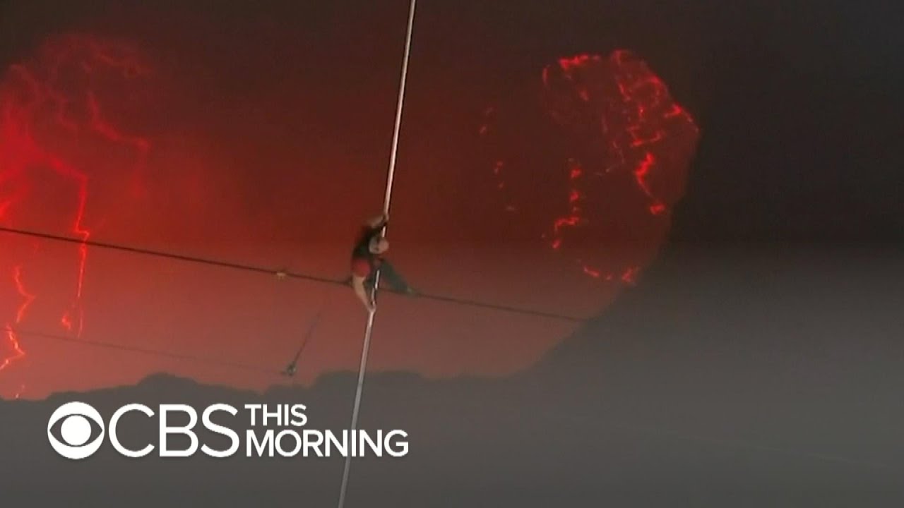 Nik Wallenda walks on tightrope across active volcano in Nicaragua ...