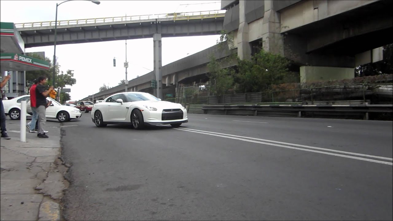 Nissan GT-R en México DF - YouTube