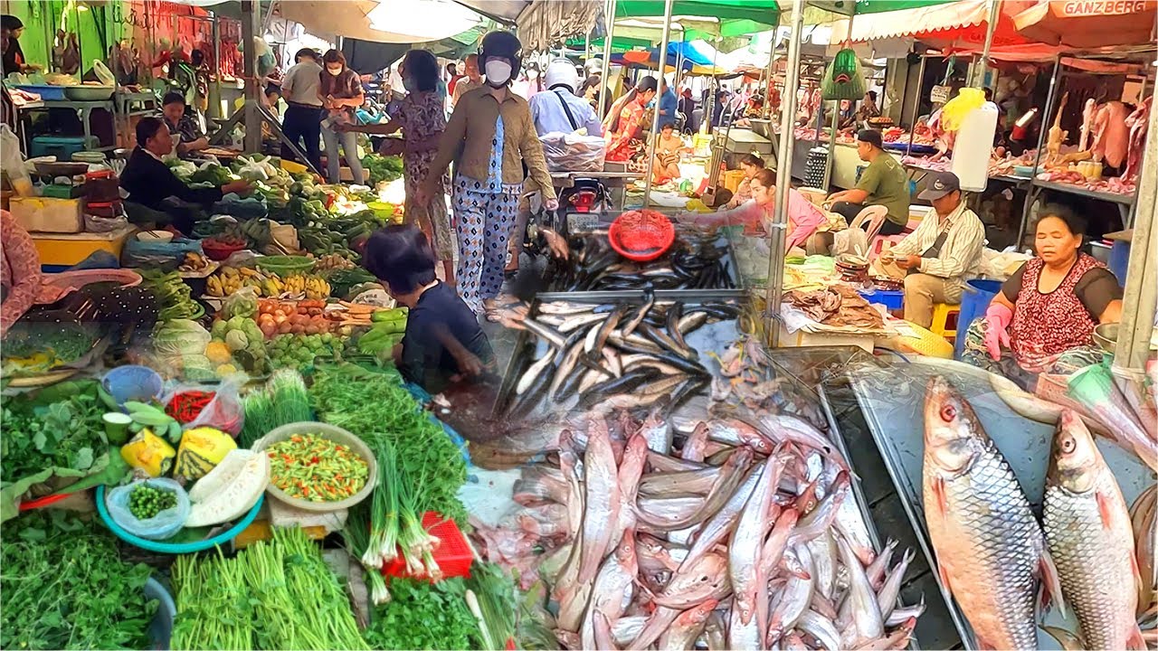 Fish, vegetables, Cambodian market. @Boeung Trabek Market. Well ...