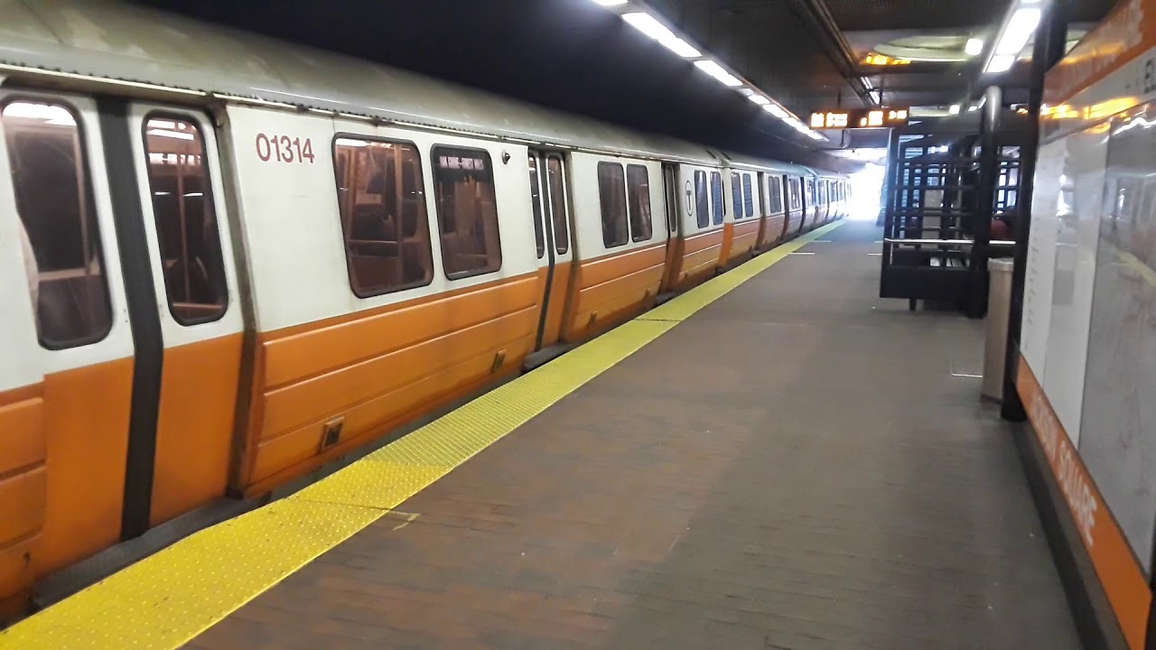 MBTA Orange Line Hawker Siddeley 01200 Series Leaving Jackson Square ...