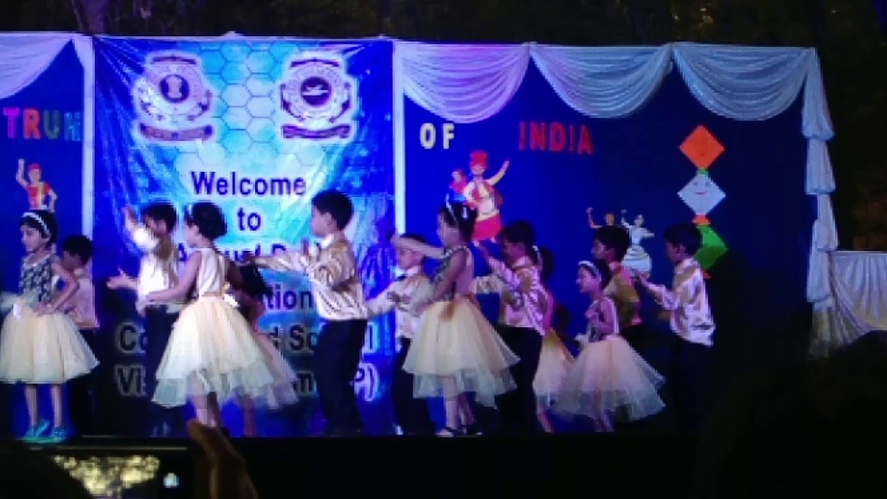 Kids dance in macarena song - YouTube