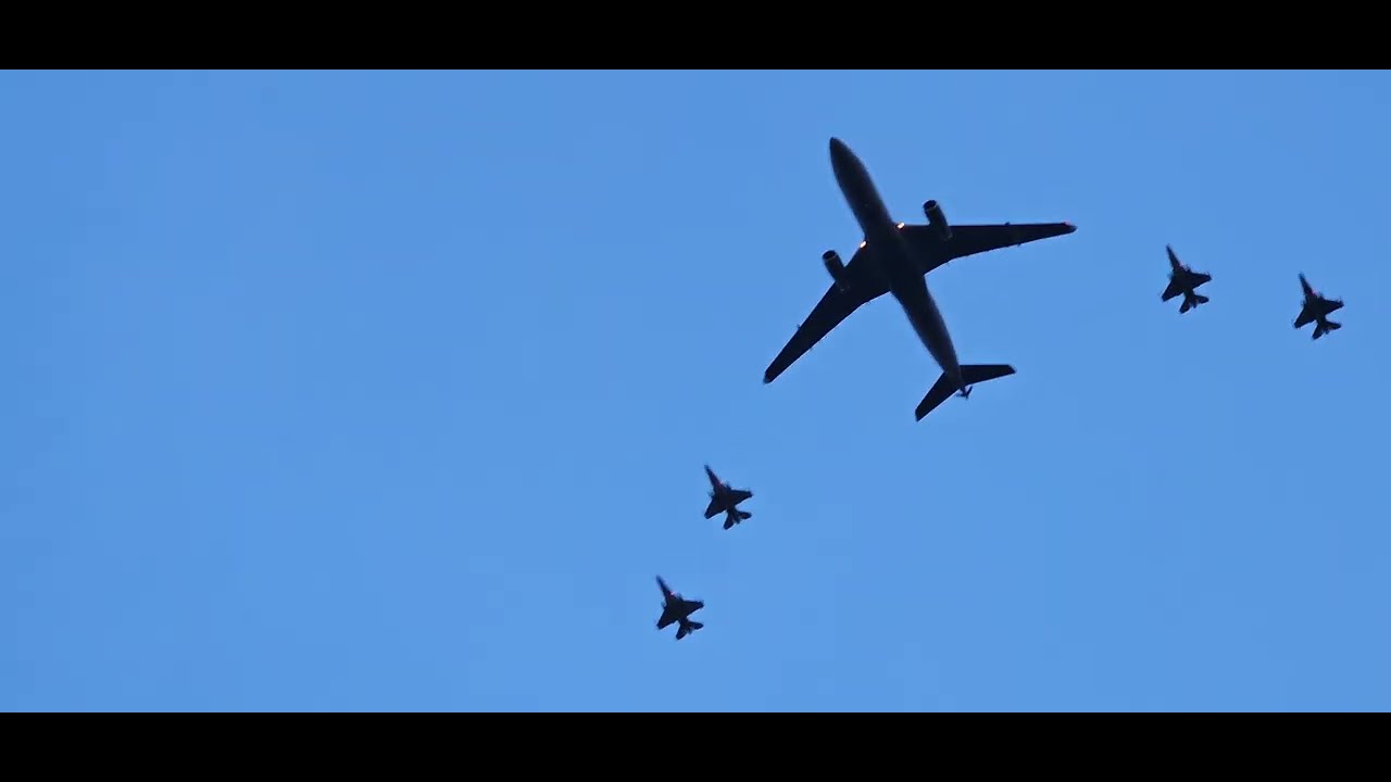 NDP 2023 (09 Aug 2023): RSAF aerial display performance - YouTube