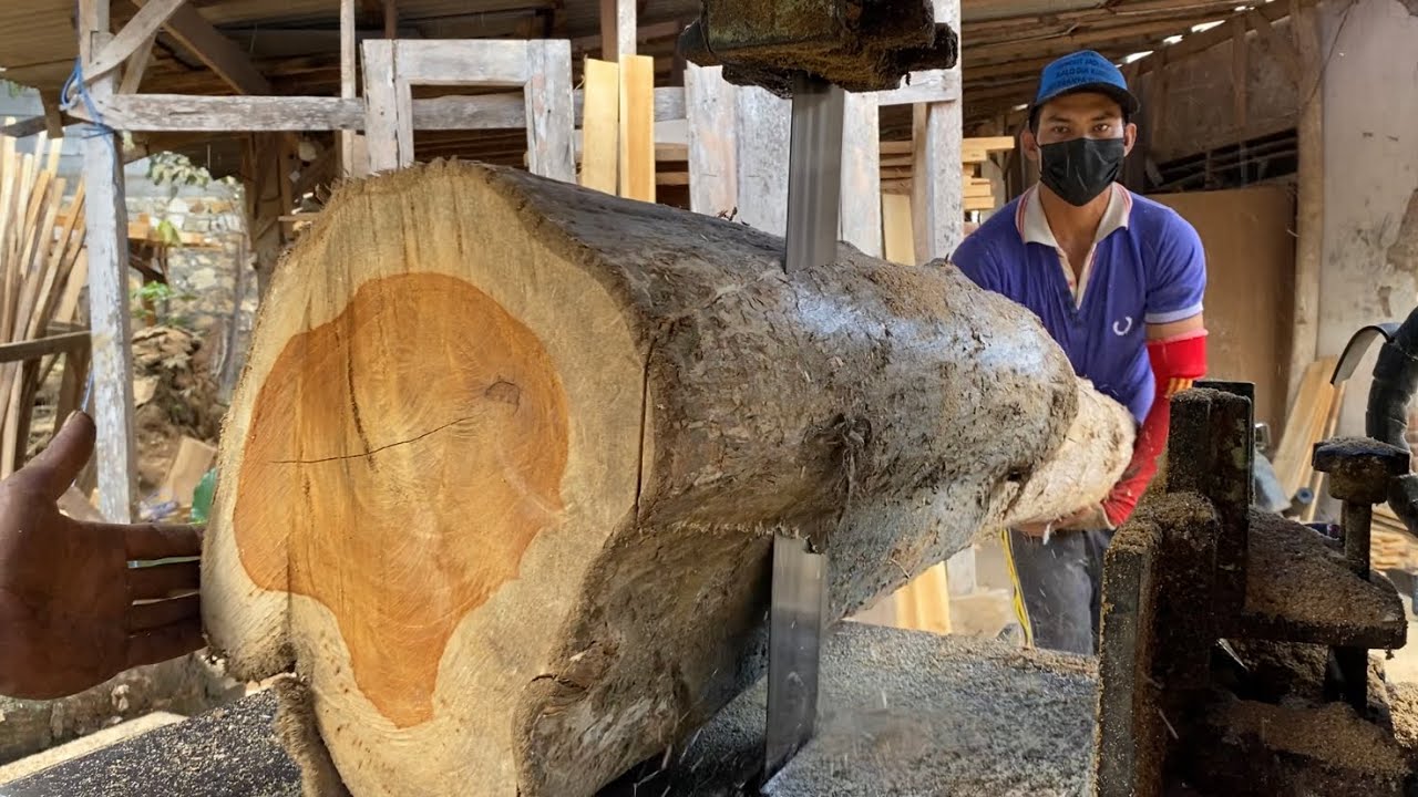 One of powerfull sawmill rakitan ever made !! Penggergajian kayu jati ...