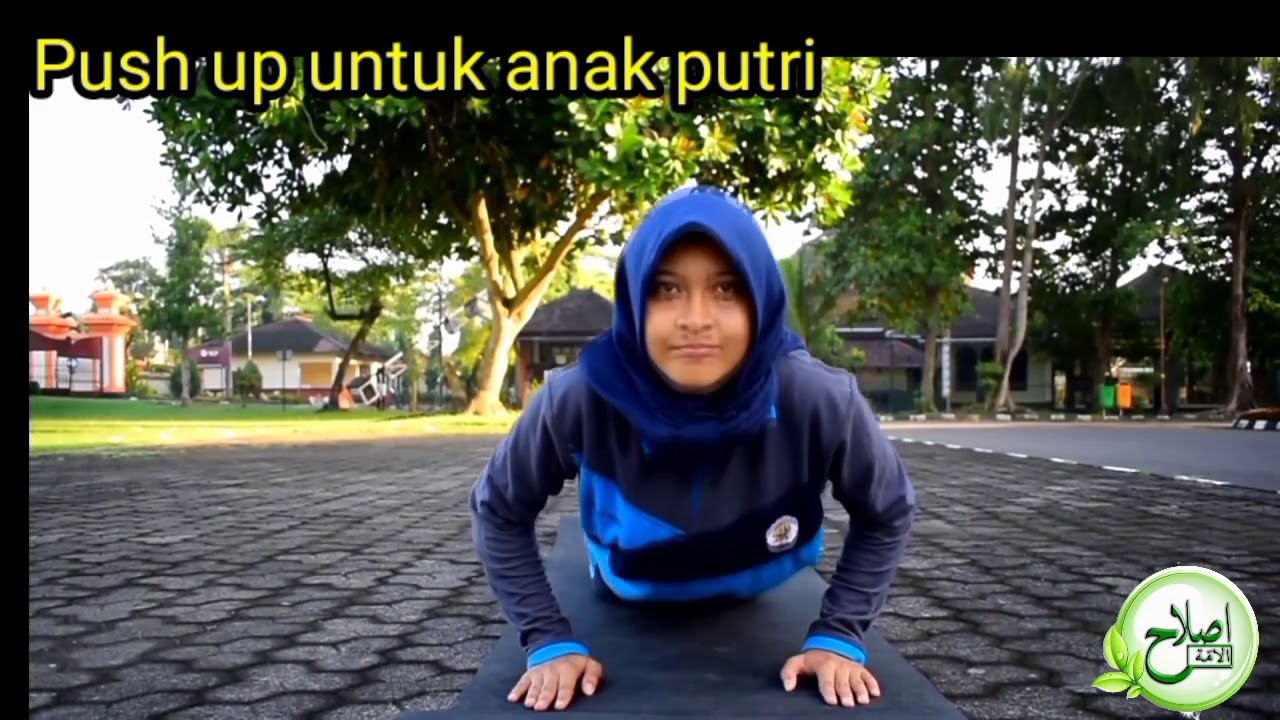 Video tutorial melakukan push up, sit up, dan back up - YouTube