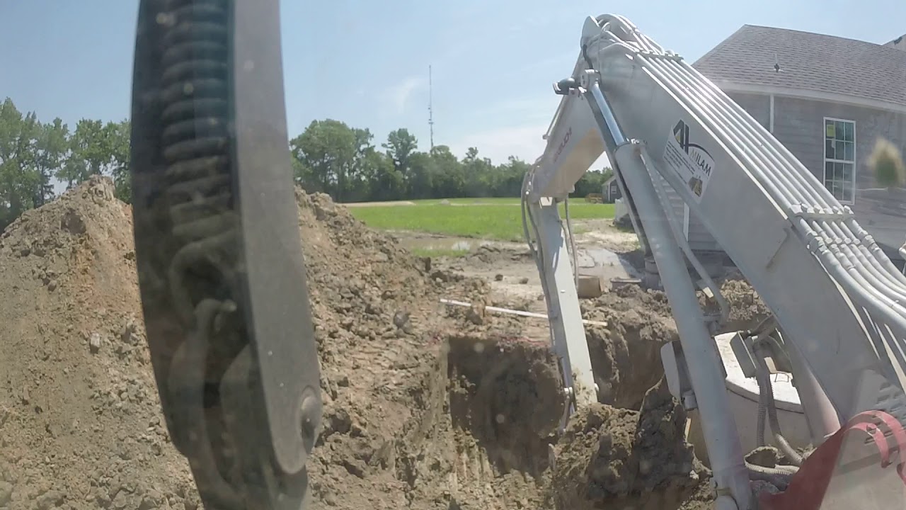 Digging for New Septic System Install Chesapeake, VA 2016 - YouTube