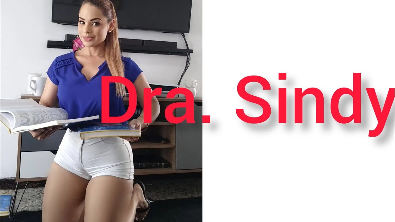 DRA. SINDY ORELLANA/Gorgeous slim curvy fashion model& nutritionist -asmr fashionshow lifestyle ...