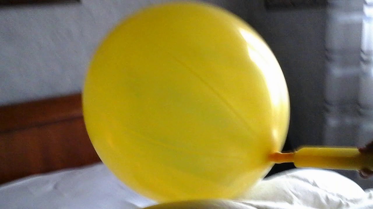Le plus gros ballons aux monde - YouTube