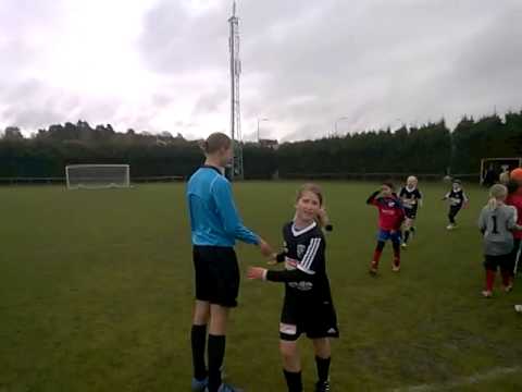 2014-05-10 Knivsta IK F04 - Unik (matchslut) - YouTube