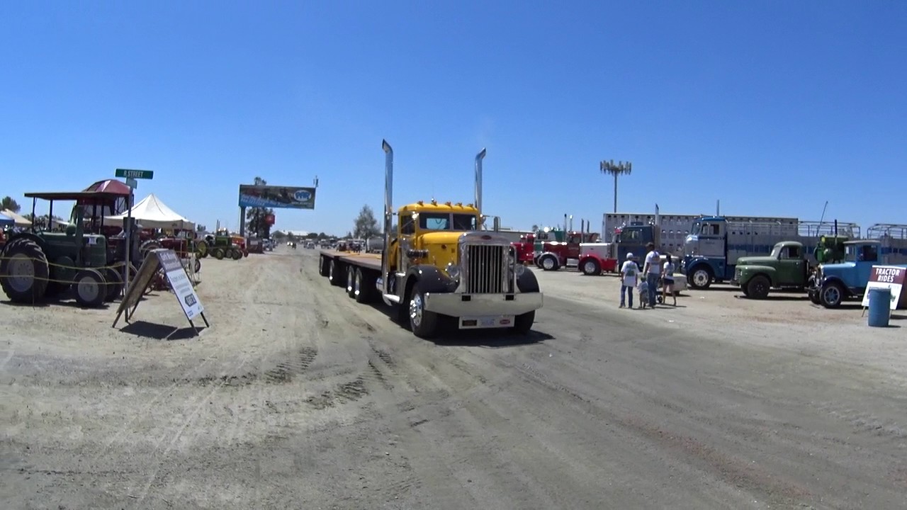 Peterbilt Hay Hauler at 2017 Tulare Chapter ATHS truck show. - YouTube