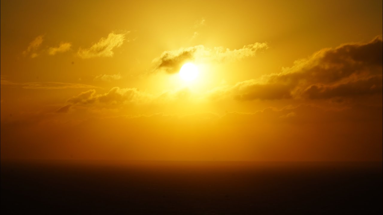 [Wave sound] Sunset over the sea of Yakushima (sleep, meditation, study ...