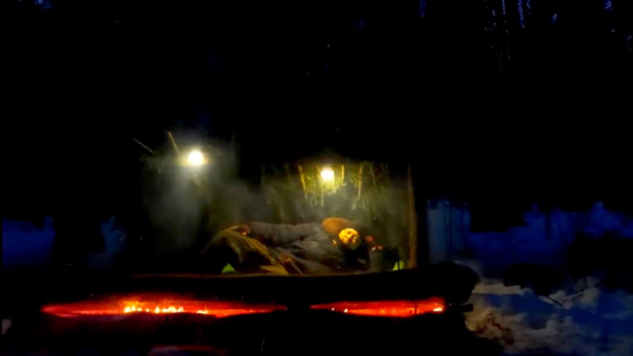WINTER SOLO OVERNIGHT BUSHCRAFT CAMP. ASMR. nodja - long log fire ...