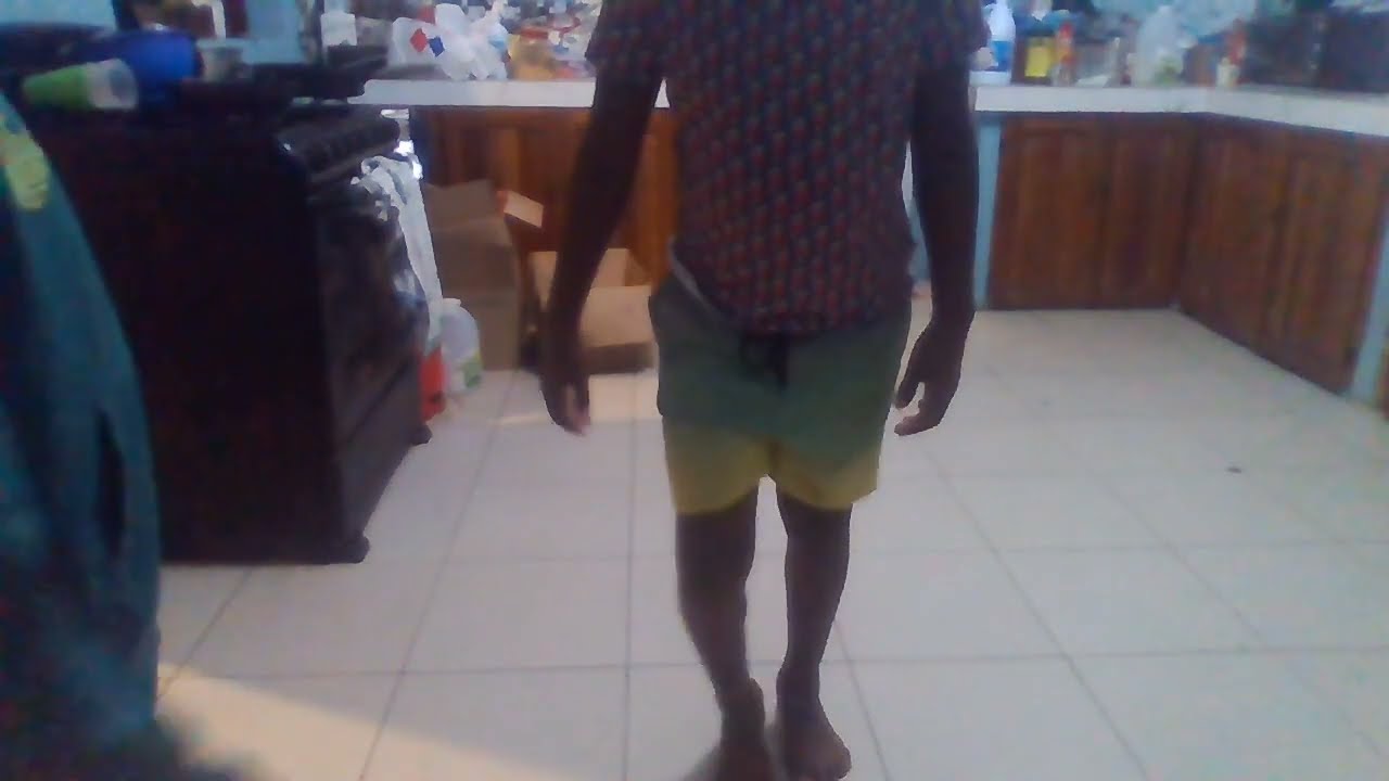 HOW TO DO THE MOON WALK - YouTube