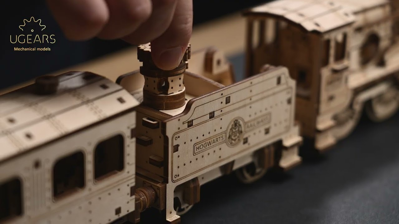 Ugears Harry Potter™ Hogwarts™ Express - YouTube