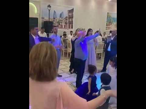 Ulviyye Namazova , Baloglan Esrefov - Neler Gordum Dunyada 2021 Trend Mahnı