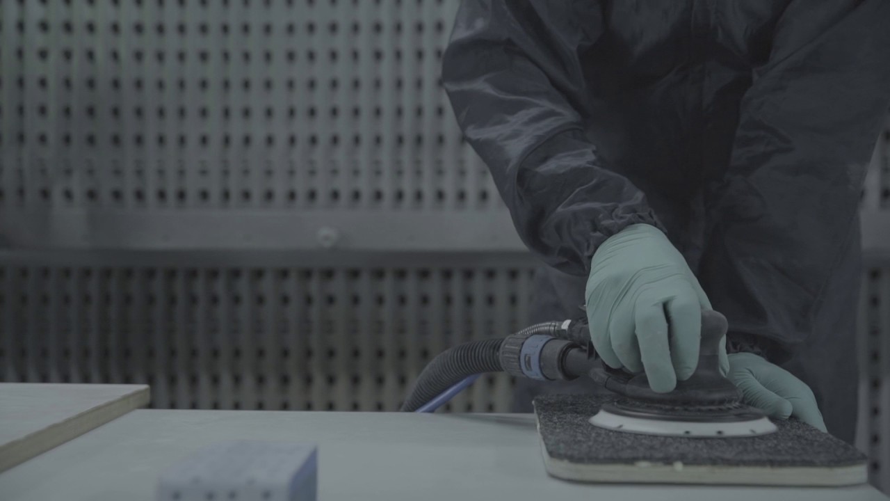 4 Intermediate sandig (denibbing) of a primer - YouTube