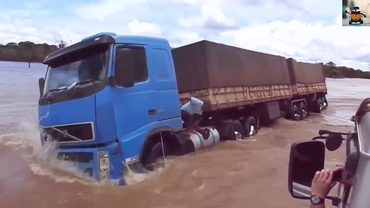 Truck Crossing on Extreme Heavy River Flooding - UNBELIEVABLE Trucks ...