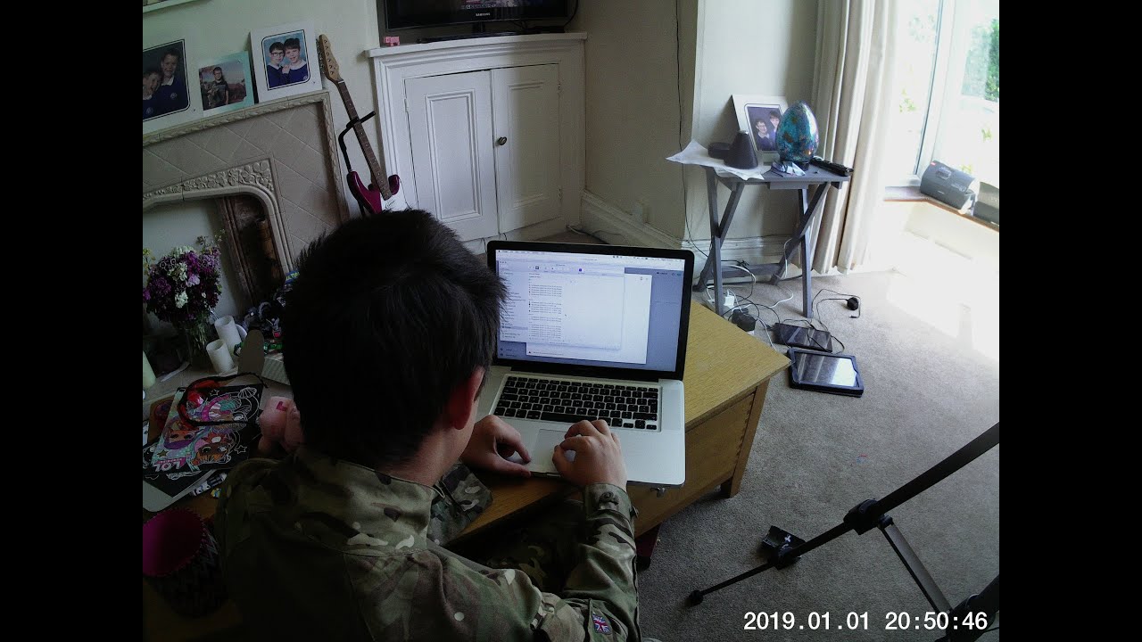 Behind the scenes of my live stream - YouTube