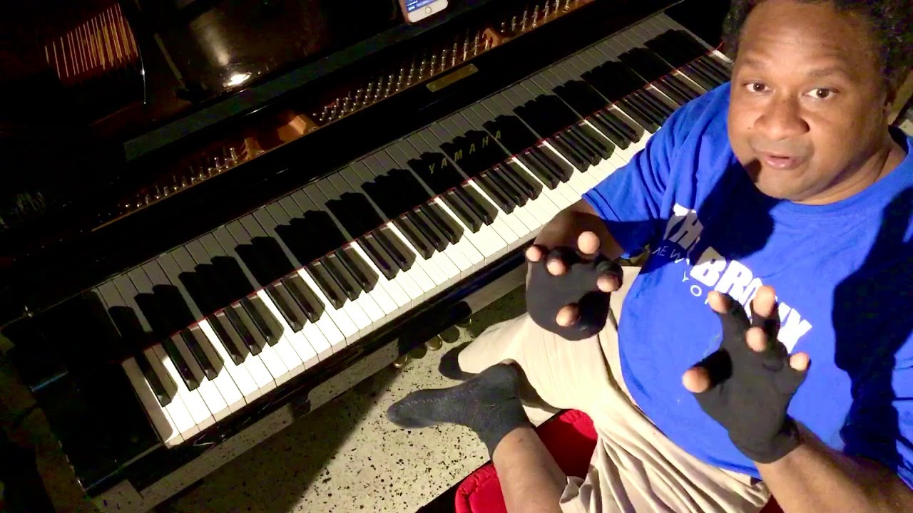 A piano lesson with Kris Nicholson 1st Time Players and Ragtime Boogie ...