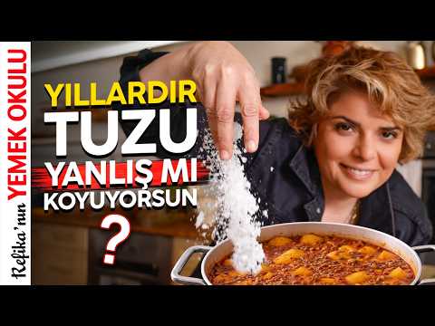 Yemeğe Tuz Ne Zaman Atılır? 🤔 Tuzun Yemeğe Katılma Zamanı Tadını Nasıl İnanılmaz Değiştirir? 🤩