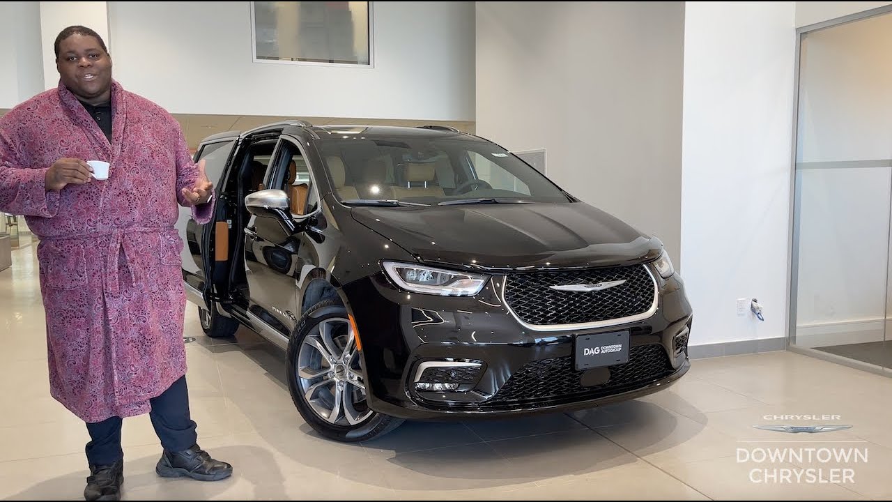 Downtown Chrysler Toronto - 2023 Chrysler Pacifica Pinnacle - YouTube