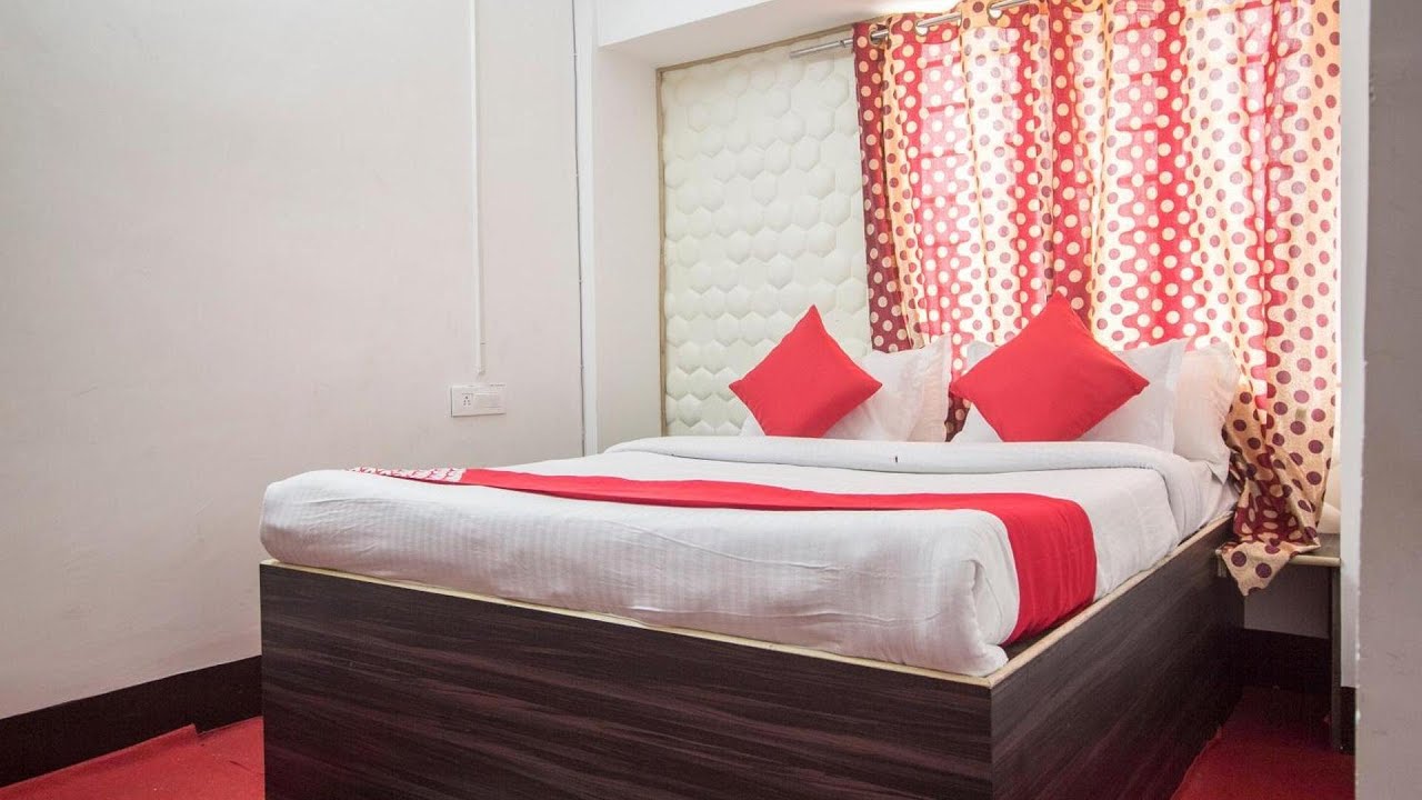 OYO Prince Lodge, Khairāni, India | Travel Deewane - YouTube