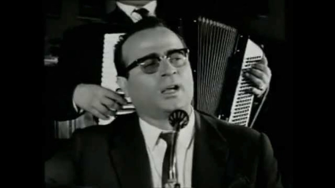 ΣΤΟ ΣΤΑΥΡΟΔΡΟΜΙ καραοκε - YouTube