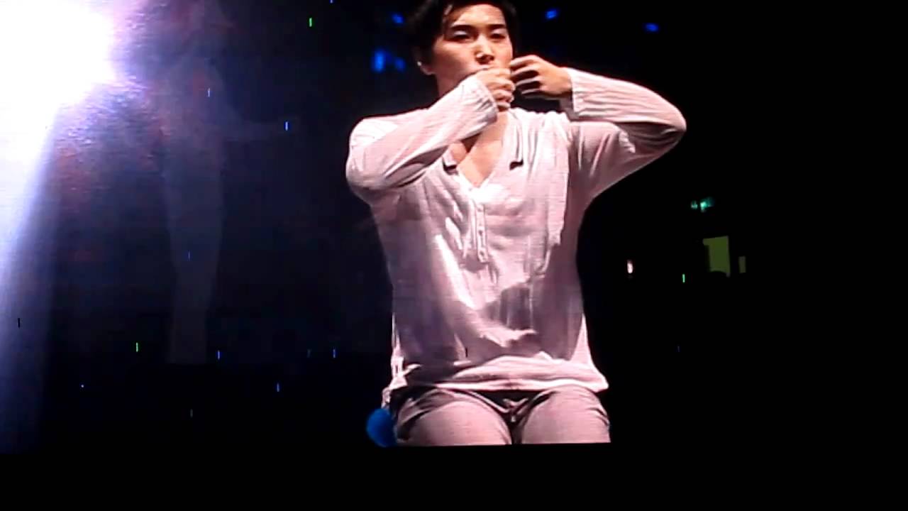 [HD] 110319 Tribute for Kangin (Rinaldo) (Yesung focus) @ SS3 Malaysia - YouTube