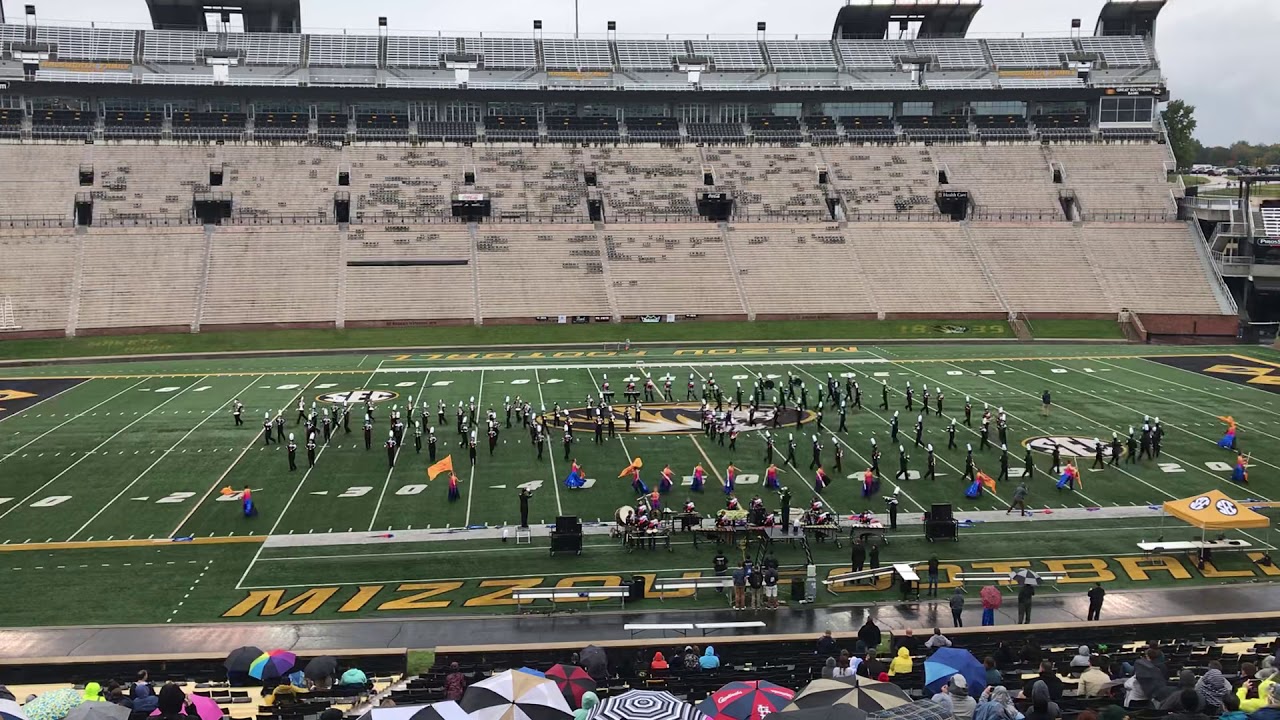Waynesville high school tiger pride marching band - YouTube