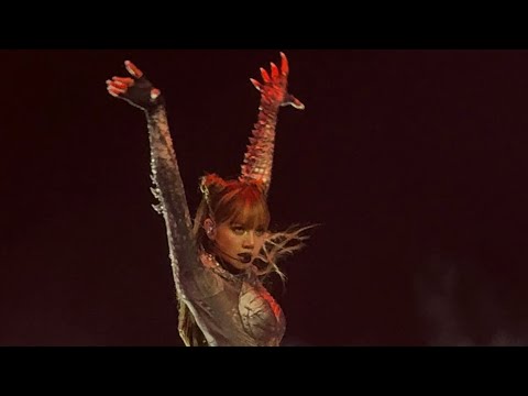 LISA - LALISA @ Coachella 2025 4K FANCAM
