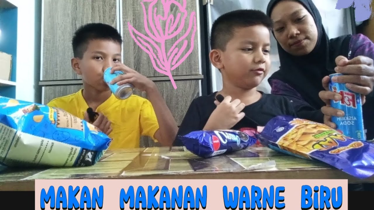 Makan makanan warna biru. santai2 😅 - YouTube