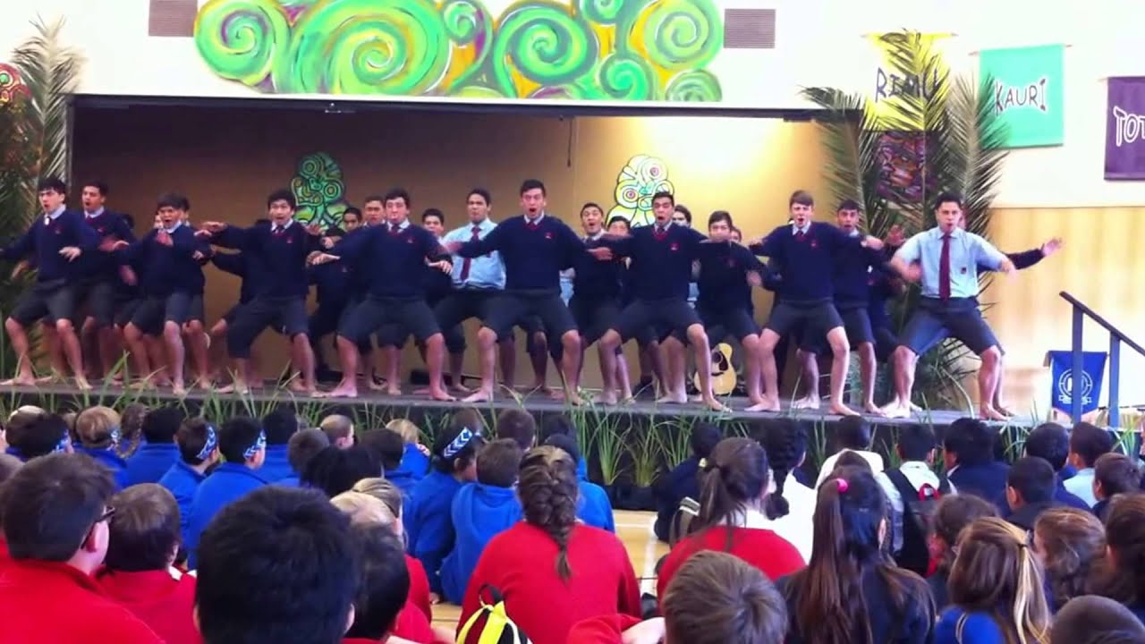 HBHS @ Hastings Intermediate School Kapa Haka Festival Aug 2014 - YouTube