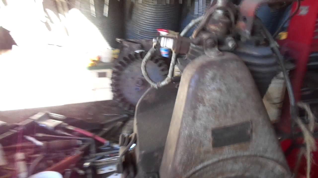 Running Briggs and Stratton Model PB Engine - YouTube