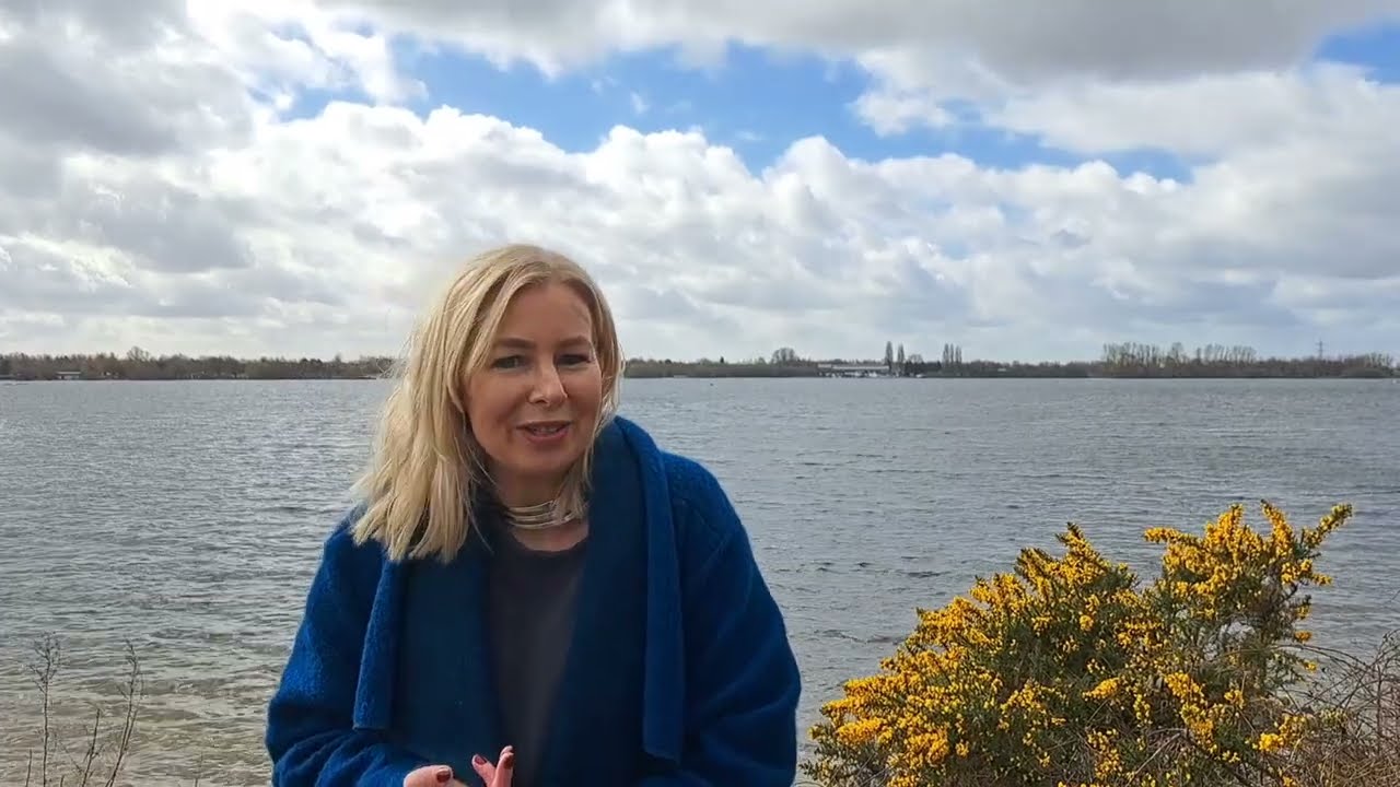 EspaceTV Episode 5 - Time to Go Green? - YouTube