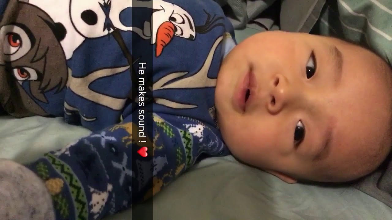 4 months baby make sounds - YouTube