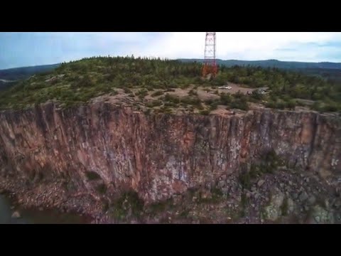 ROCK CLIMBING CLIFF IN NORTH SHORE LAKE SUPERIOR MN/PALISADE HEAD - YouTube