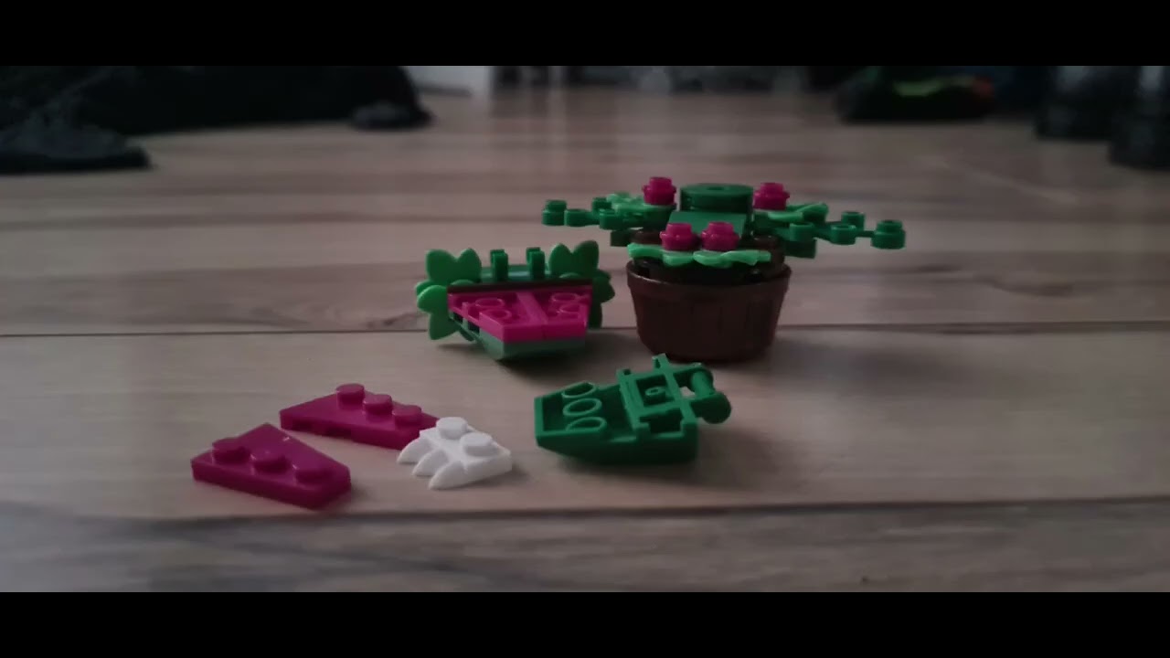 Venus flytrap lego build @Hi81311 - YouTube