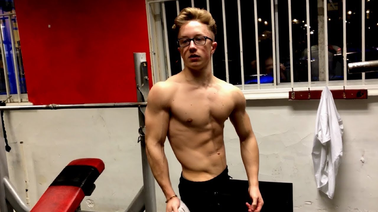 PHYSIQUE UPDATE | 15 YEAR OLD BODYBUILDER SAM GRAINGER - YouTube