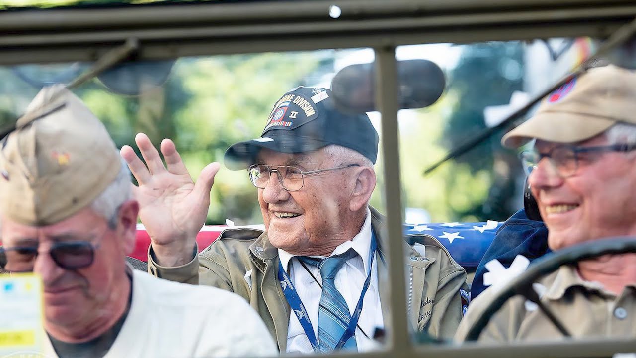 How To Make A WWII Veteran Smile // Ticker Tape Parade in Maastricht ...