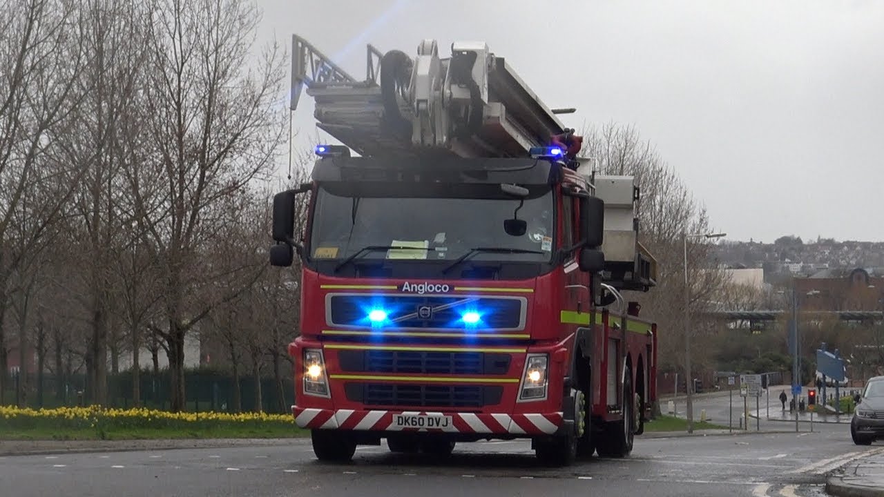 Merseyside Fire & Rescue Service - Kirkdale's Combined Platform Ladder ...